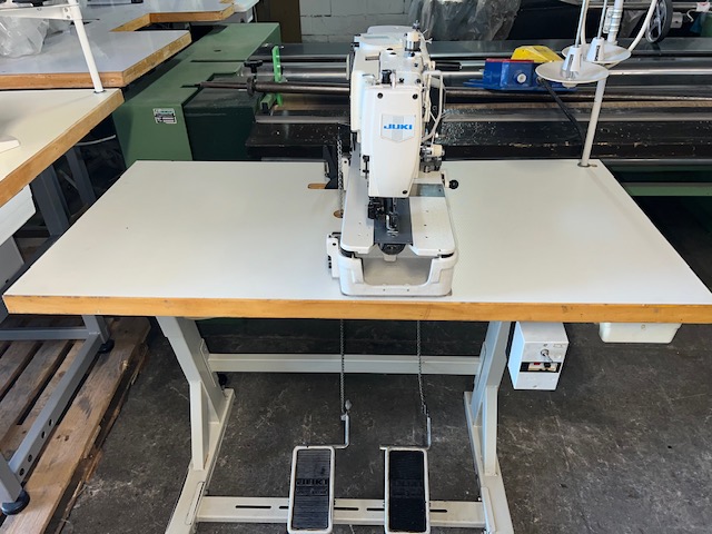 Buttonholing machines : JUKI LBH-780